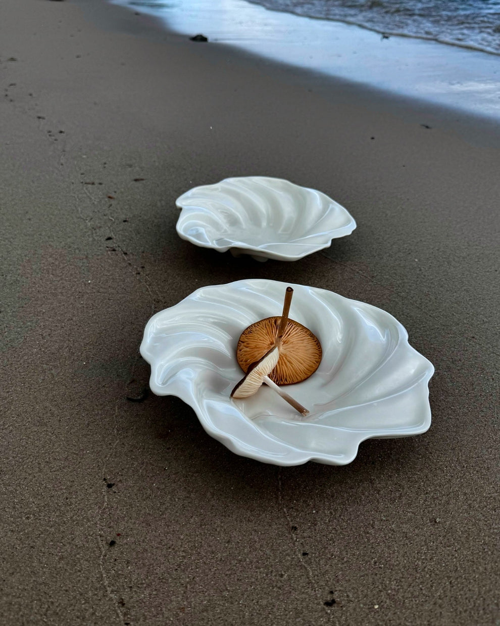 Studio Aarhus Svane skålen, blankt hvít – Vøruhúsið